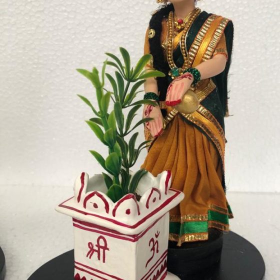 Girl and Women with Harathi plate| Indian wedding dolls